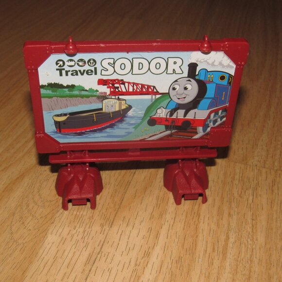 Thomas & Friends | Toys | Thomas Trackmaster Motorized Train Engine ...